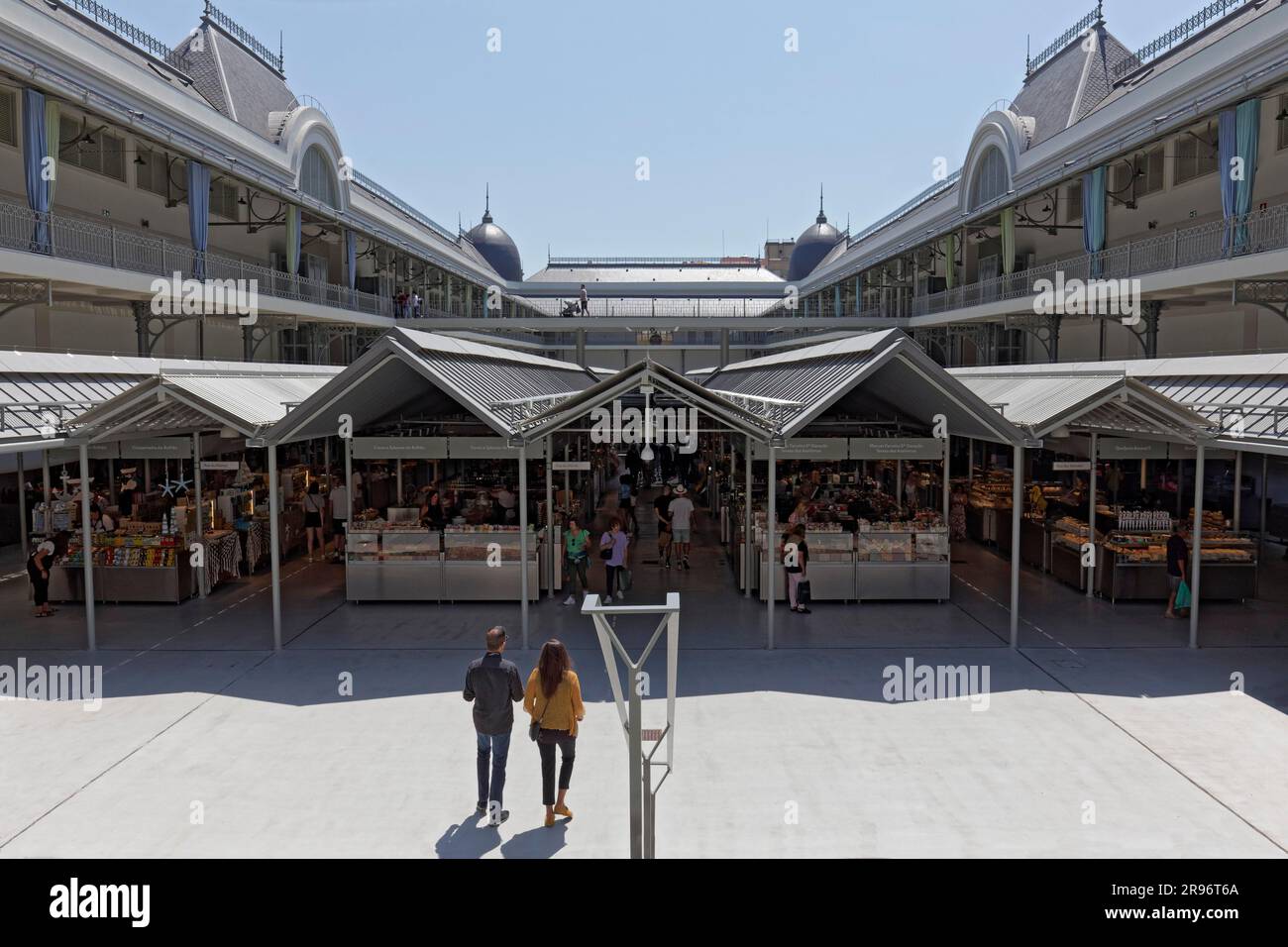 Mercado do Bolhao, historic market with modern market stalls, newly ...