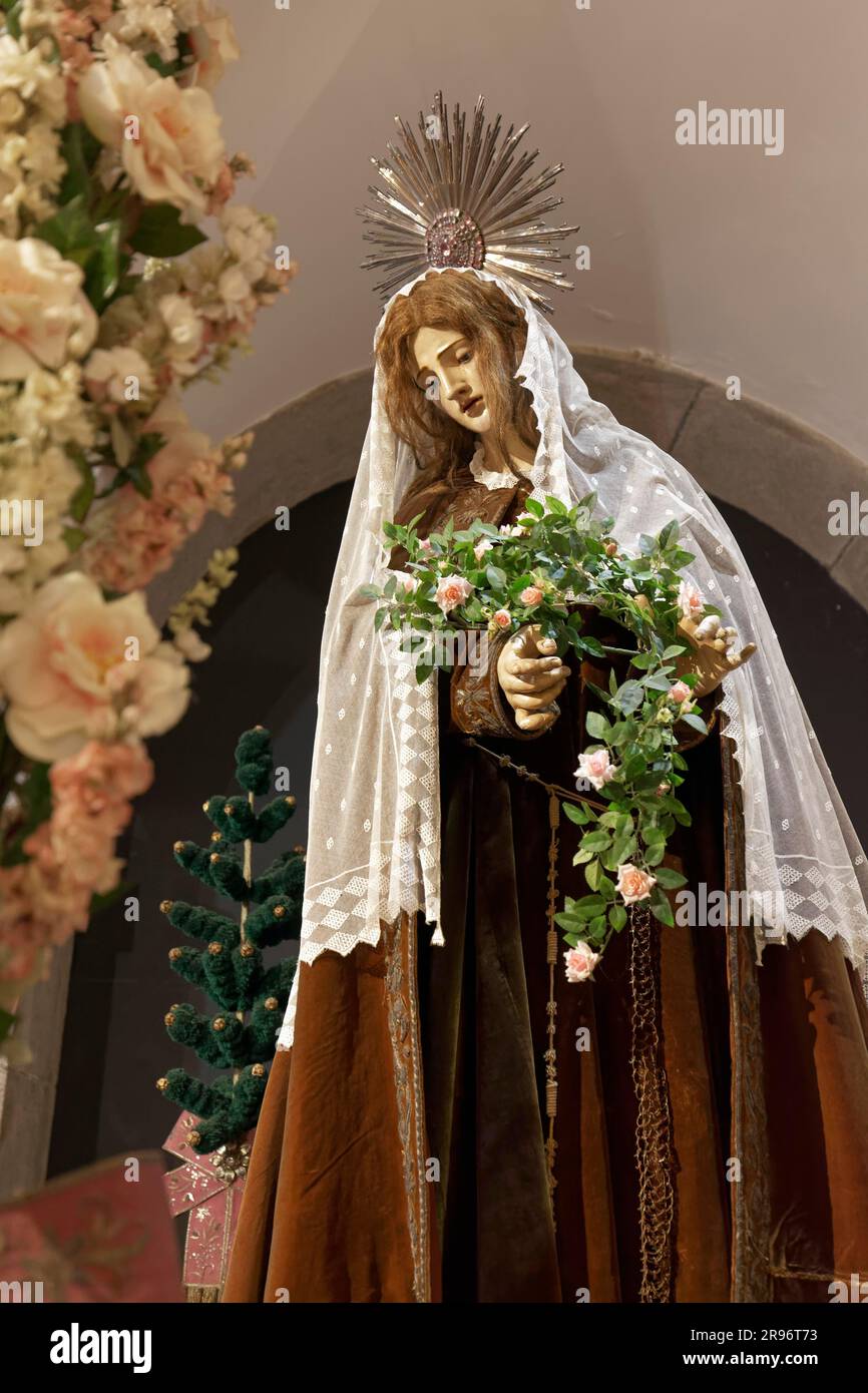 Life-size statue of Saint Elisabeth of Portugal, Isabella of Aragon ...