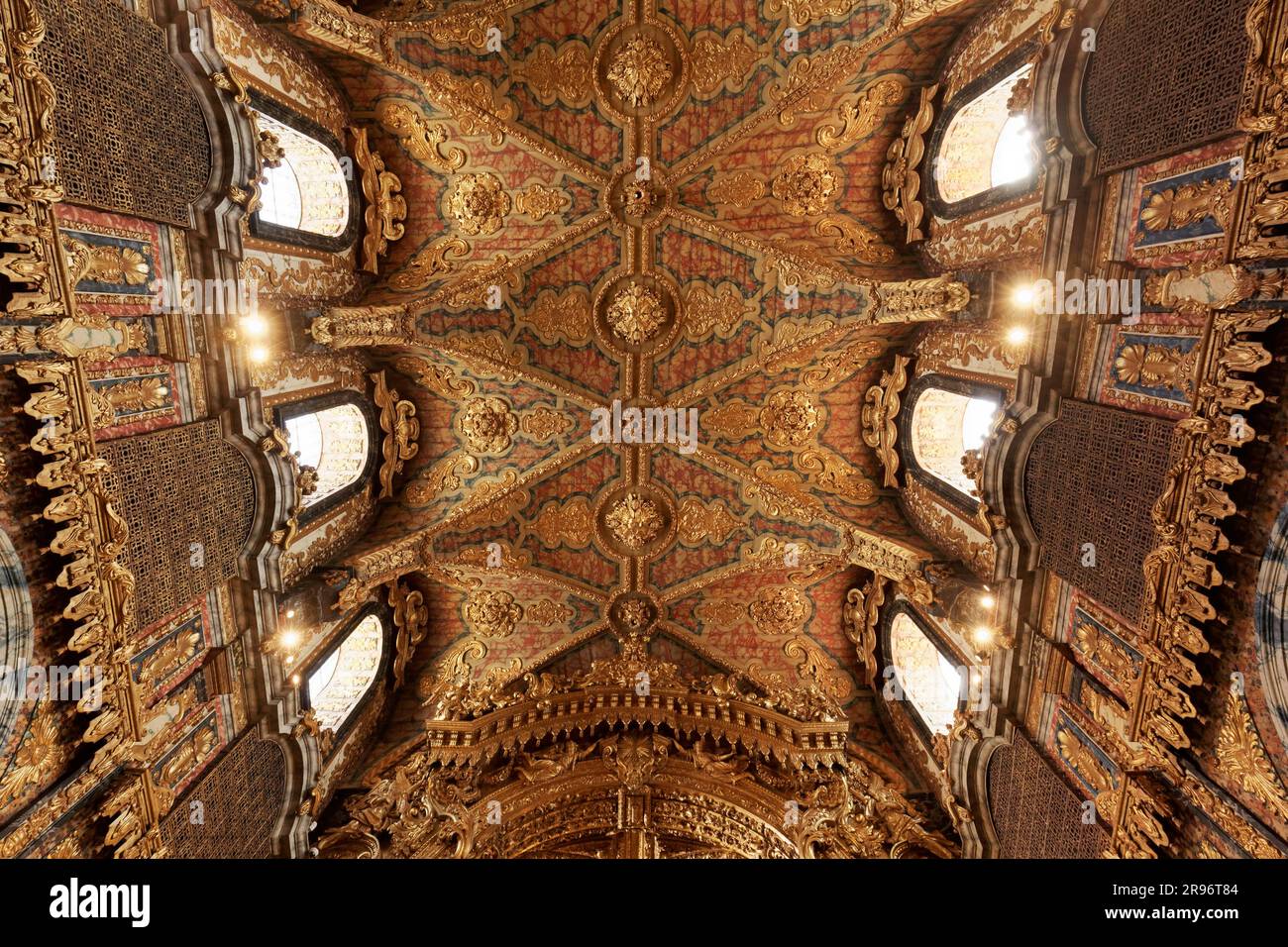 Convent church Igreja de Santa Clara, baroque vault, completely gilded ...