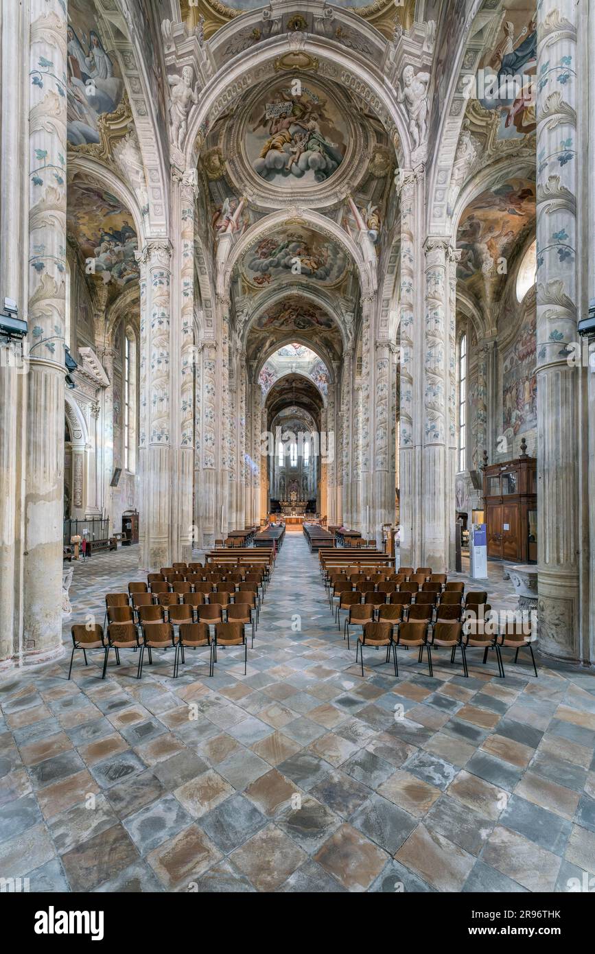 Nave and choir, Asti Cathedral, Cattedrale di Santa Maria Assunta, Asti ...