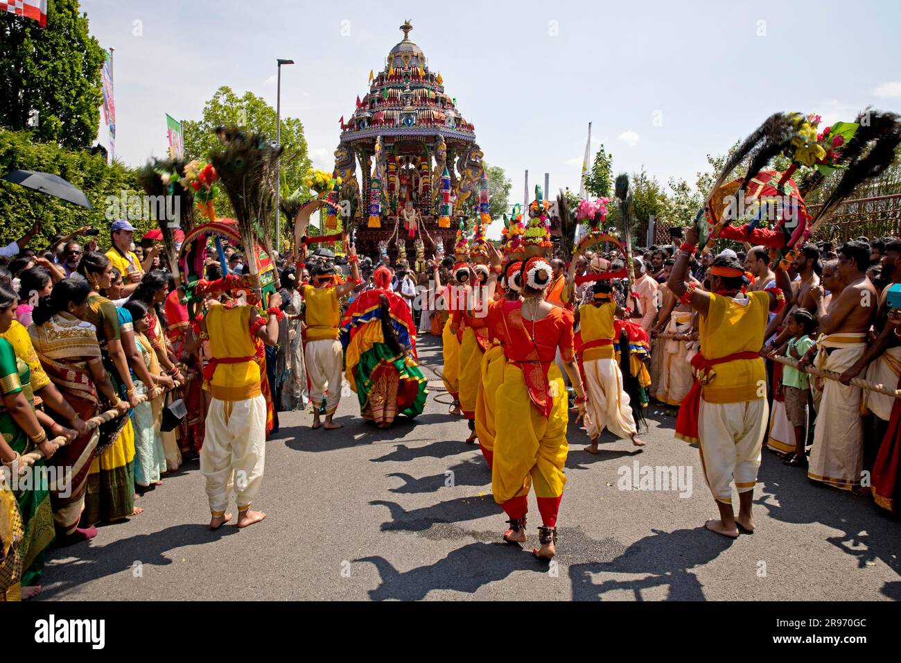 Dancing Hindus on the main festival day at the big parade Theer, Temple ...