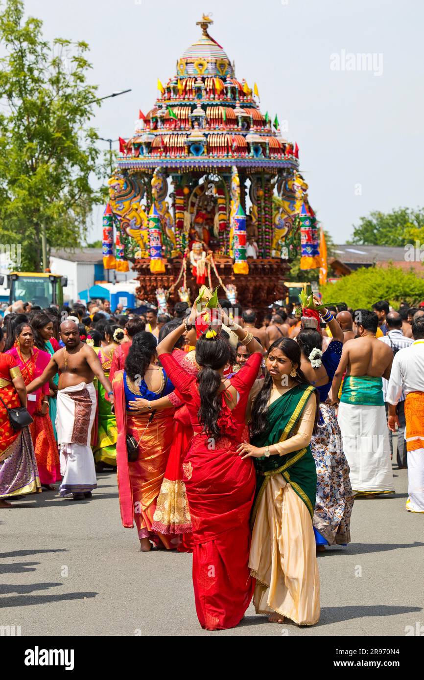 Hindus on the main festival day at the big procession Theer, temple ...