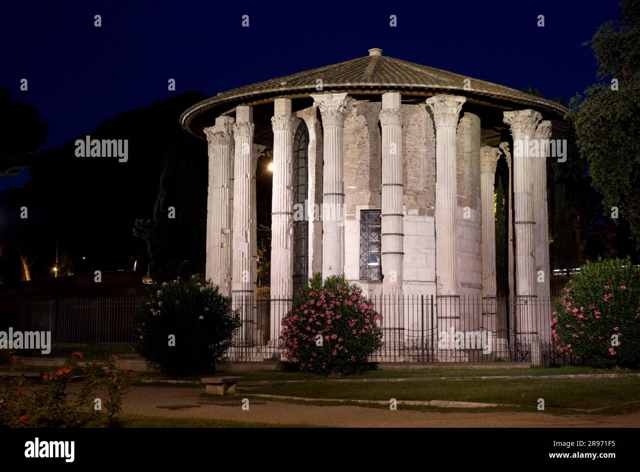 The temple of vesta rome hi-res stock photography and images - Alamy