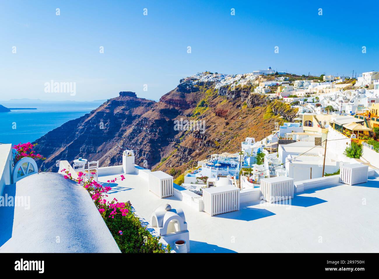 Cycladic village skyline hi-res stock photography and images - Alamy