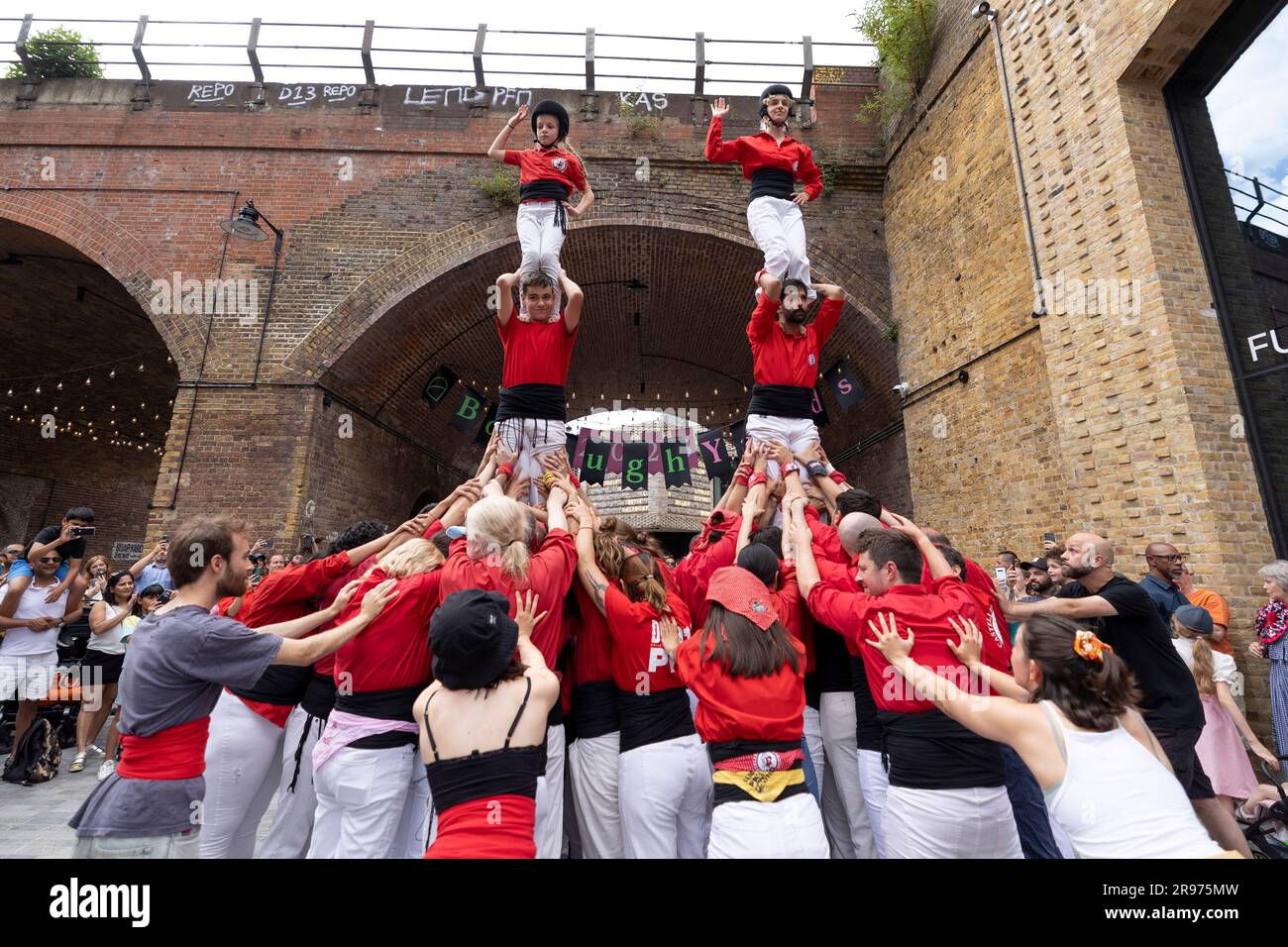 Members from castellers hi-res stock photography and images - Alamy