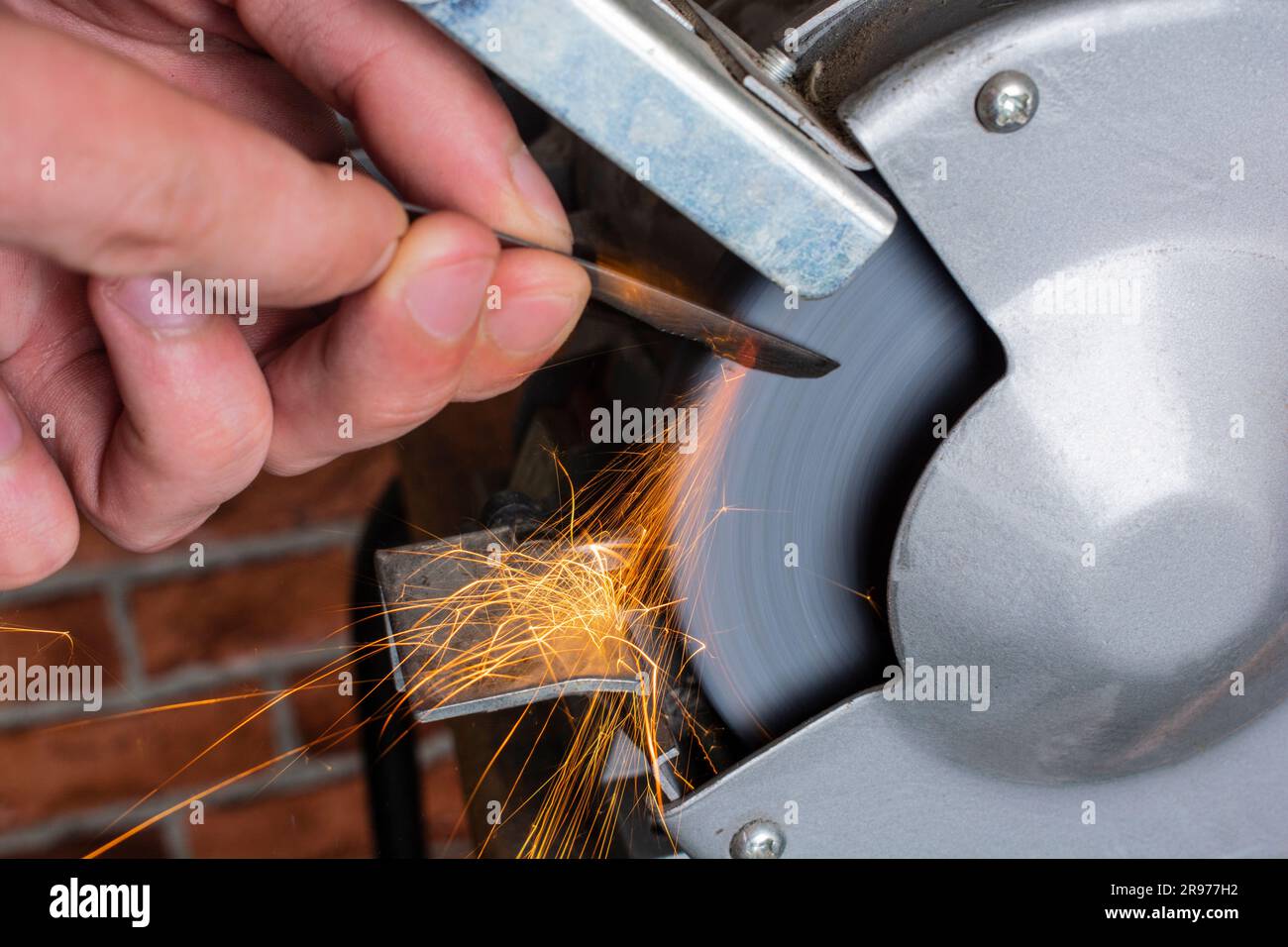 Brick cutting table hi-res stock photography and images - Alamy