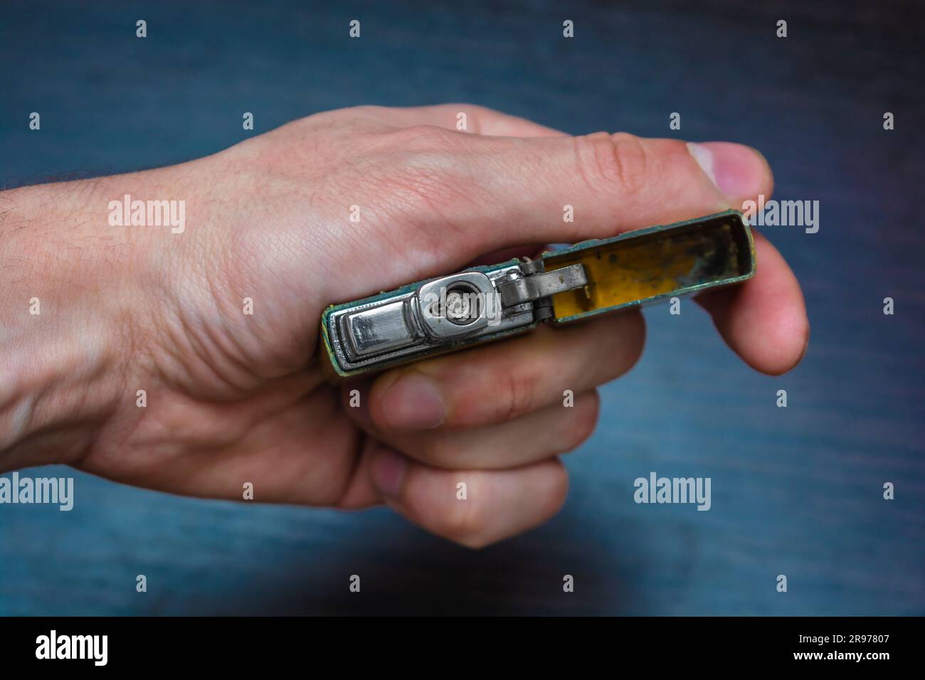 Brass tones hi-res stock photography and images - Alamy