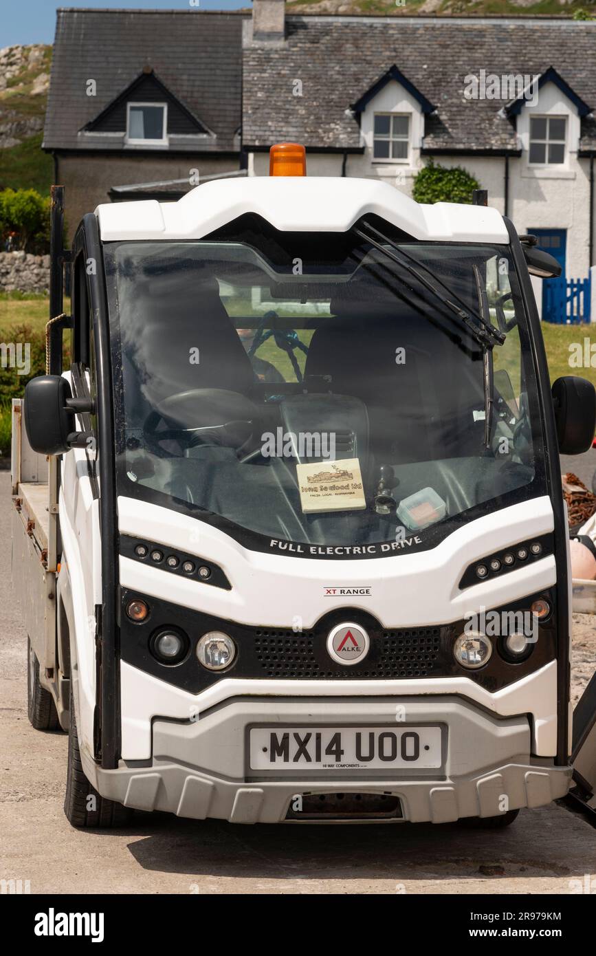 Isle of Iona, Western Isles, Scotland, June 6 2023. EV cart with open ...