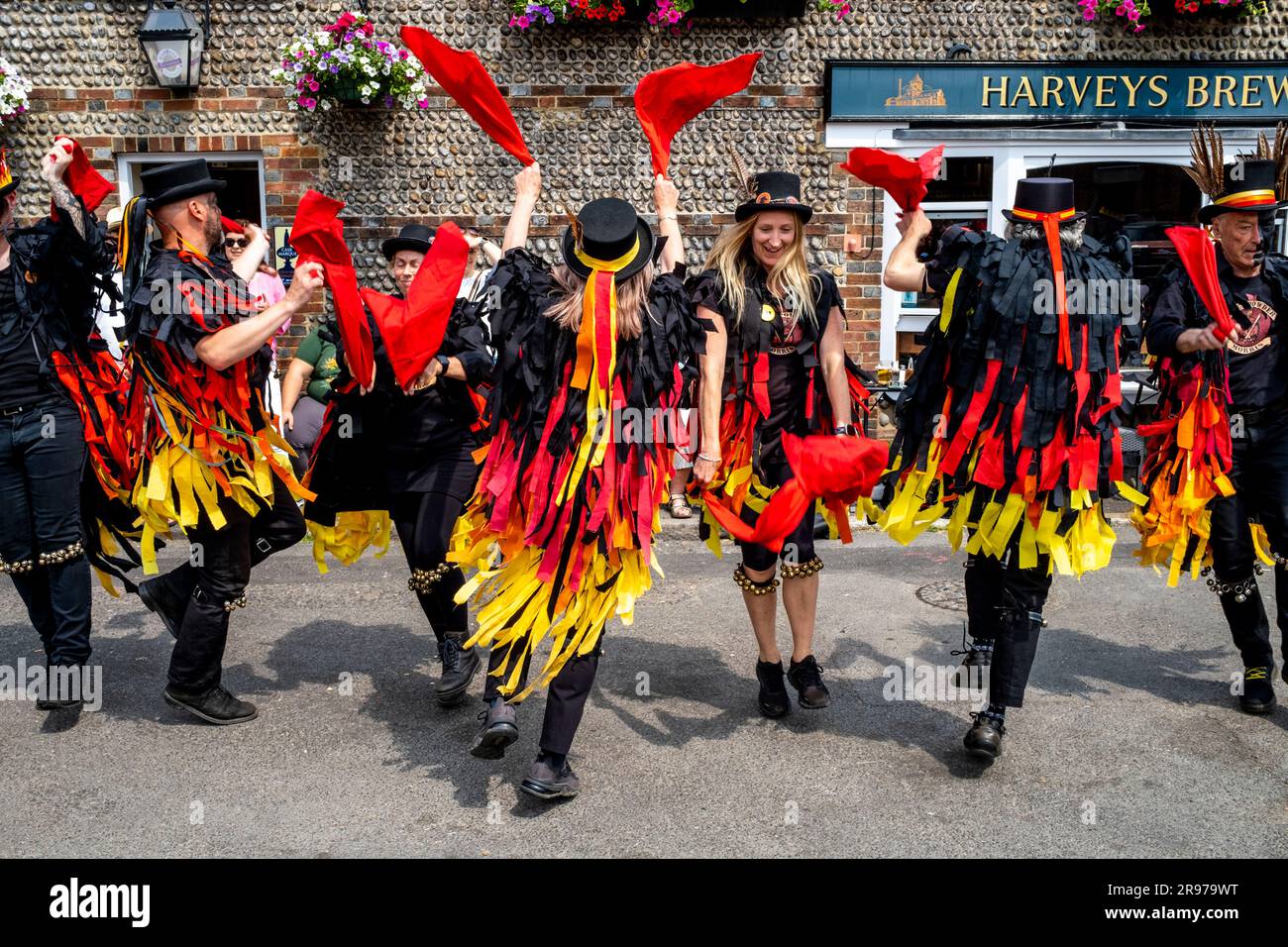 Day of dance hi-res stock photography and images - Alamy