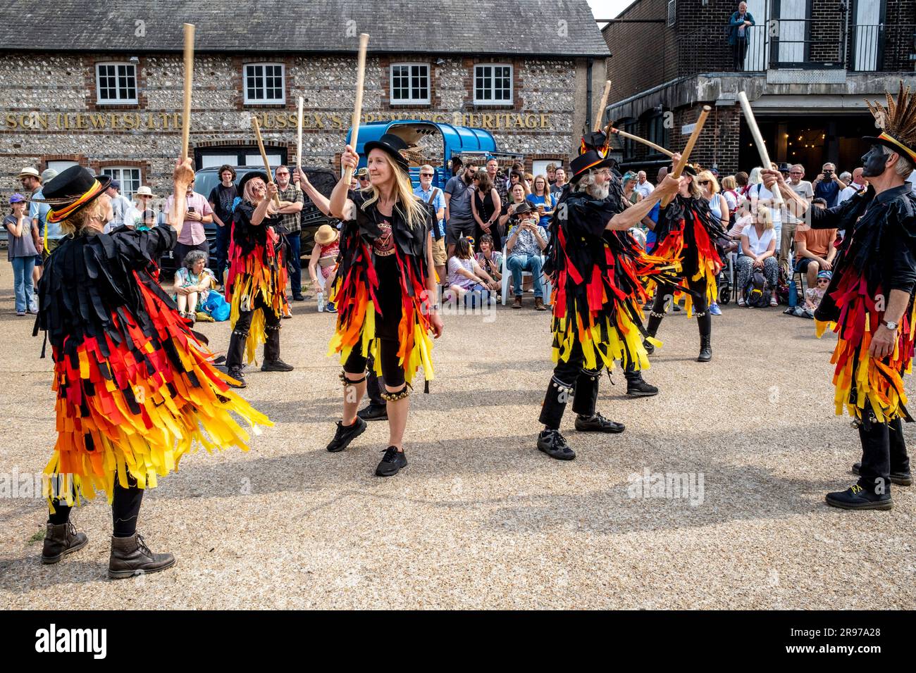 Black powder hi-res stock photography and images - Alamy