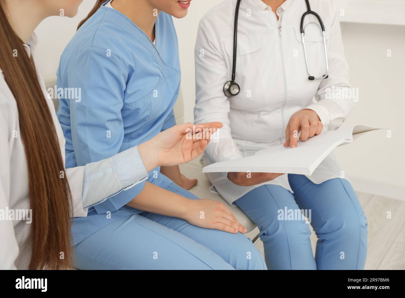 Team professional doctors working hi-res stock photography and images ...