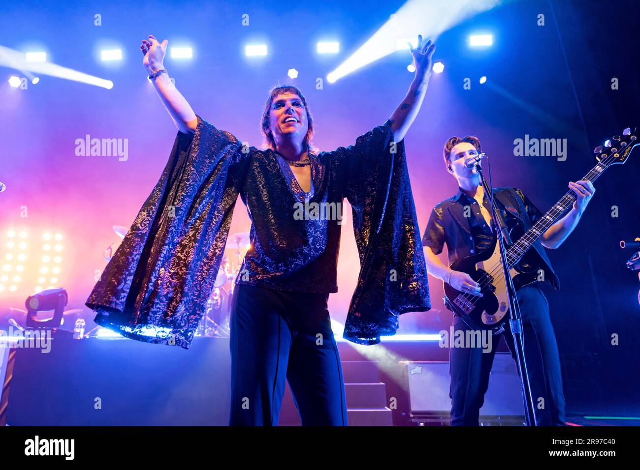 Luke Spiller, left, and Jed Elliott of The Struts perform Friday, June ...
