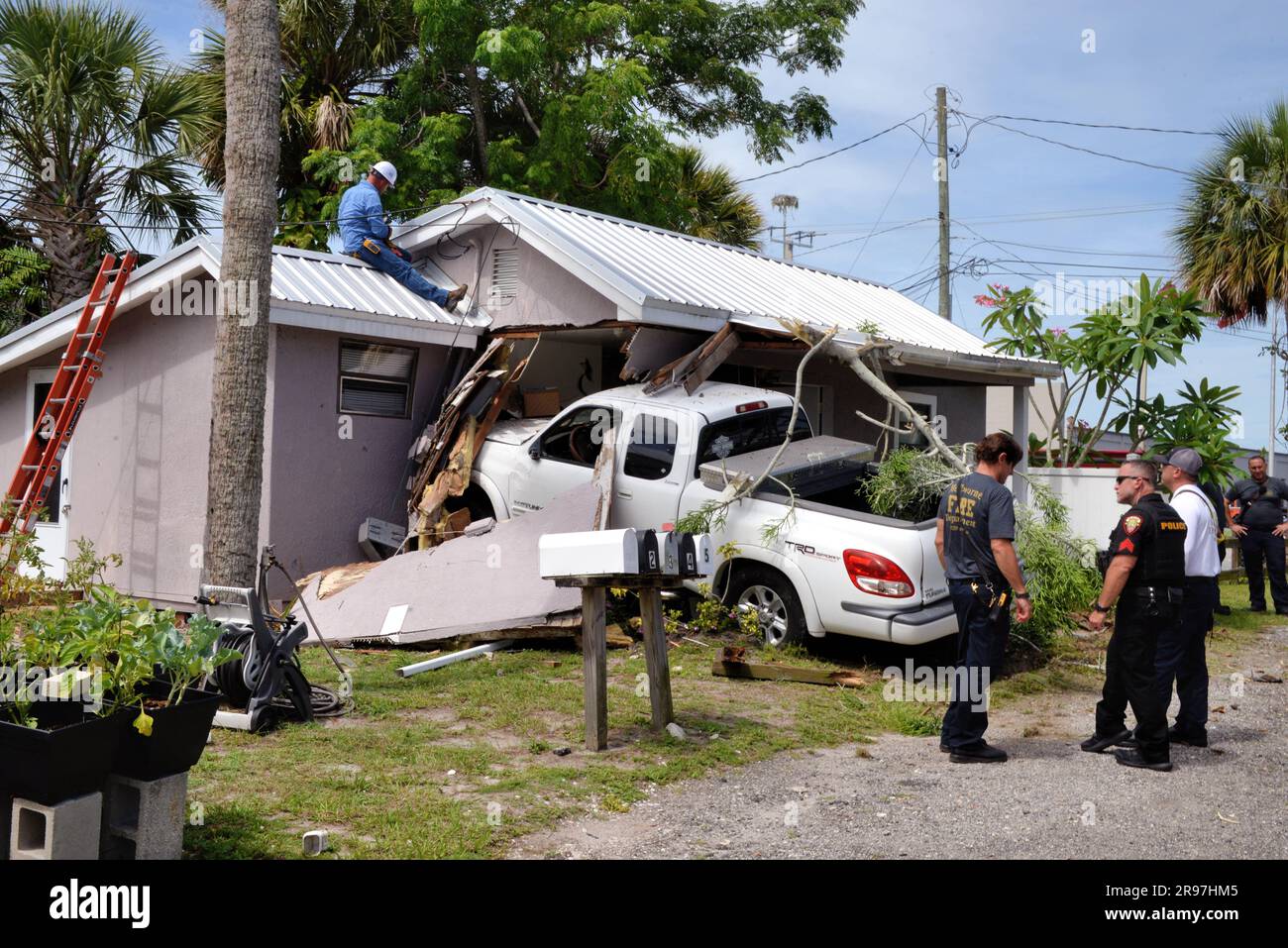 Fpl mpd mfd toyota rage road rage melbourne florida linem hi-res stock ...