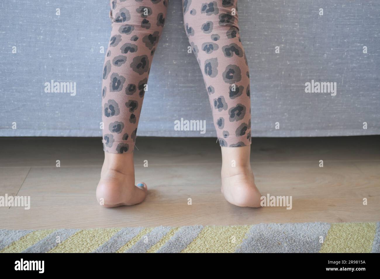 Walking on tiptoes hi-res stock photography and images - Alamy