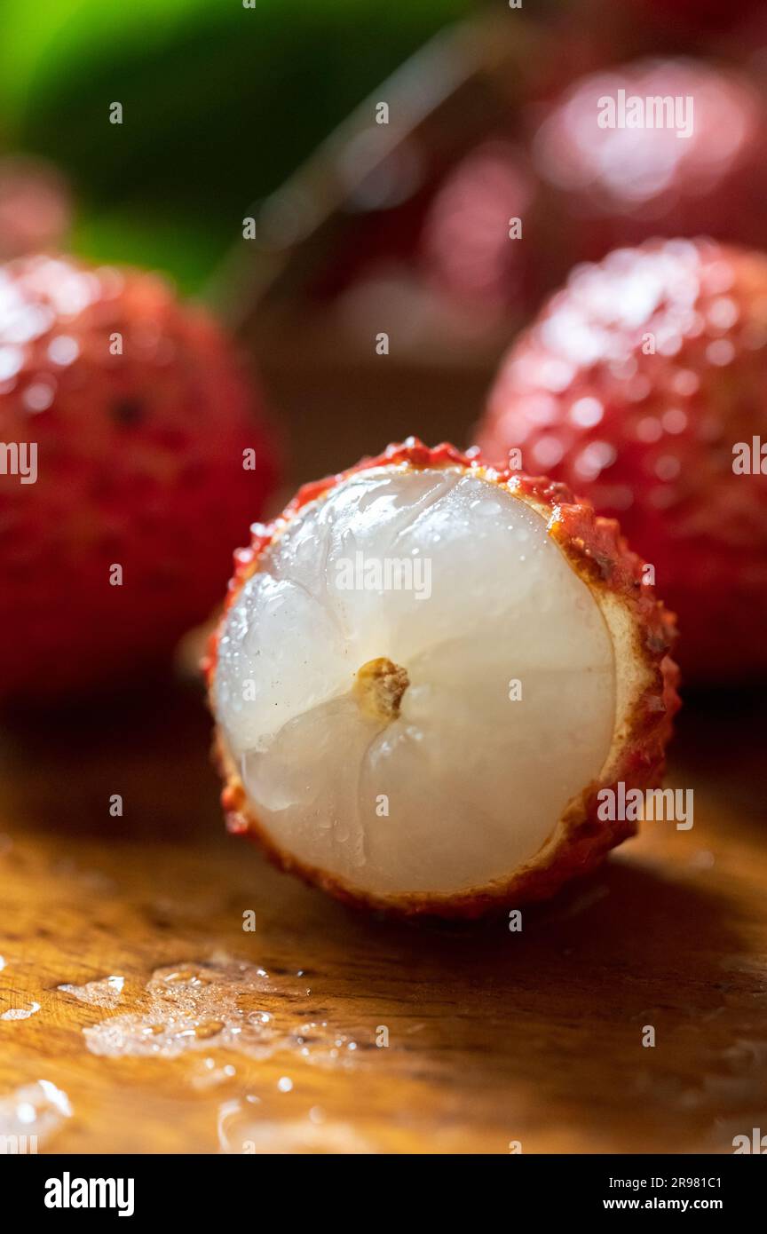 The Freshly peeled lychee pulp Stock Photo - Alamy