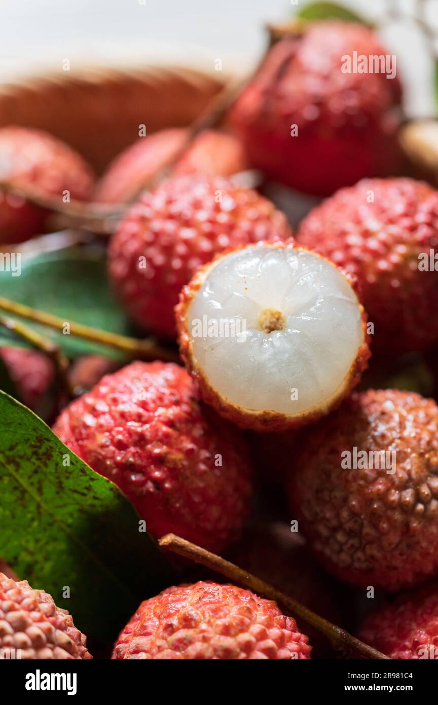 The Freshly peeled lychee pulp Stock Photo - Alamy