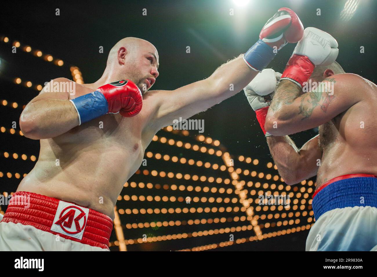 Edgar berlanga vs jason quigley hi-res stock photography and images - Alamy