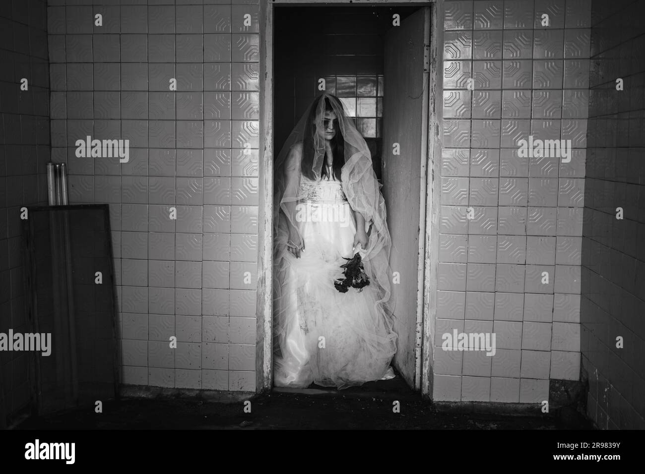 Corpse bride dead hi-res stock photography and images - Alamy