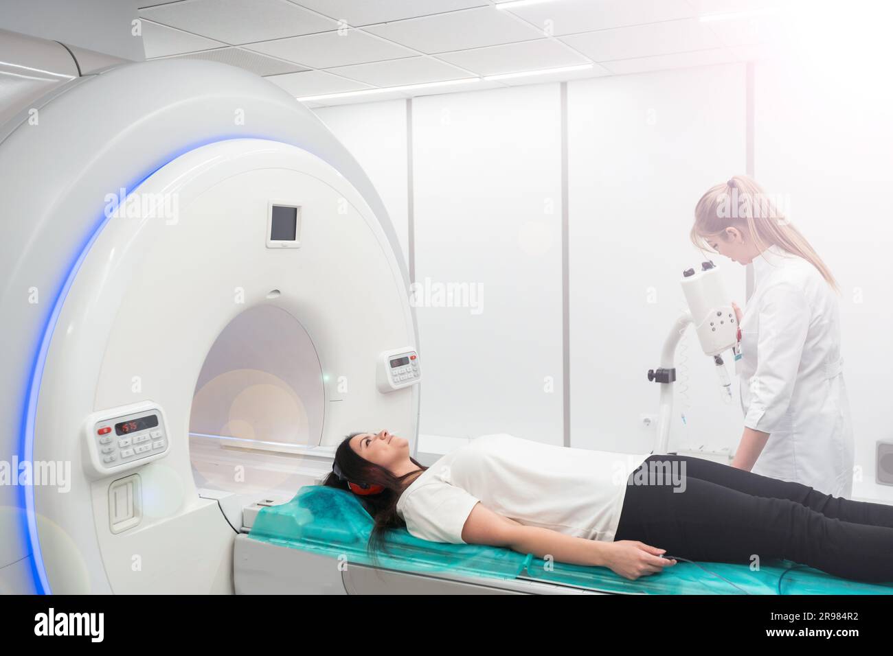 Technologically advanced healthcare hi-res stock photography and images ...