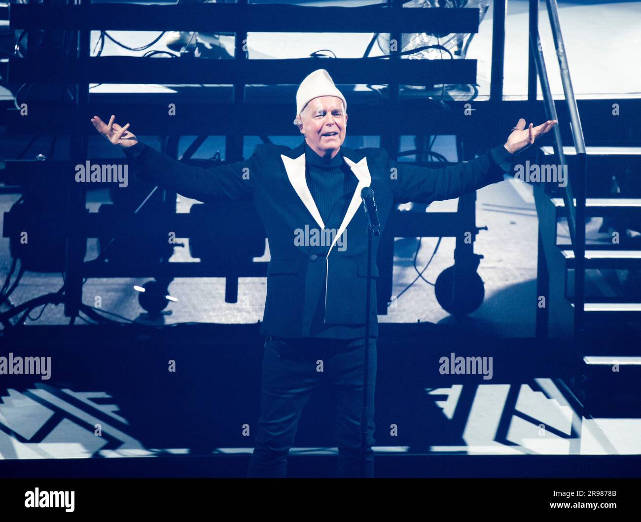 Neil tennant band hi-res stock photography and images - Alamy