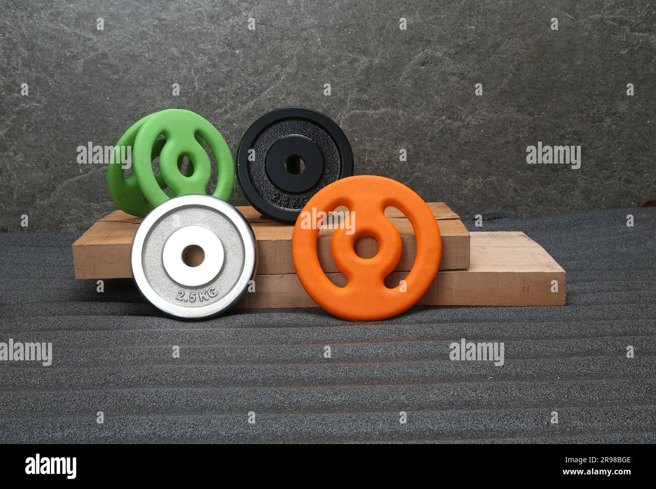 creative shot of gym weight plates Stock Photo - Alamy