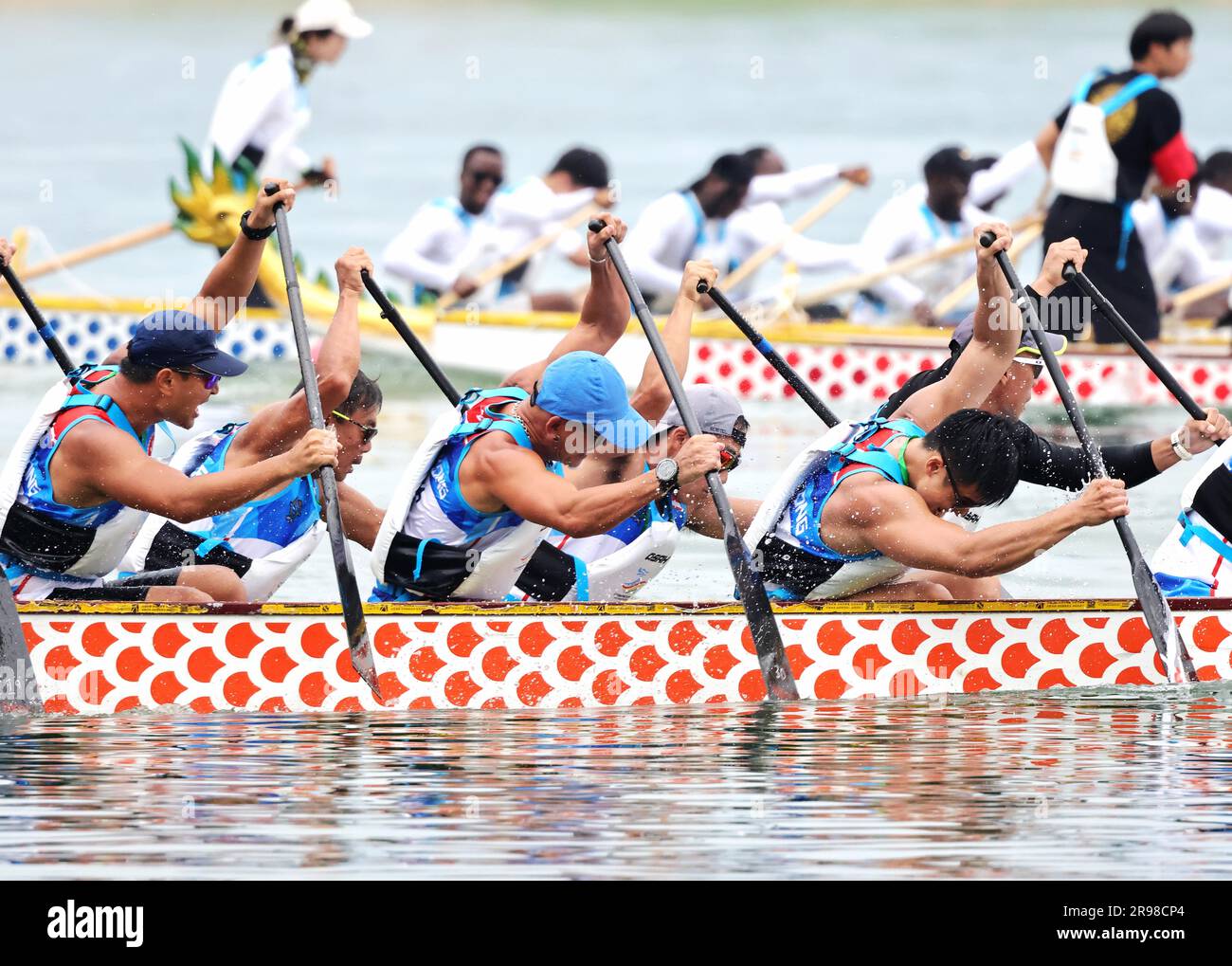 The International Canoe Federation (ICF) Dragon Boat World Cup kicked off in Zigui County ...
