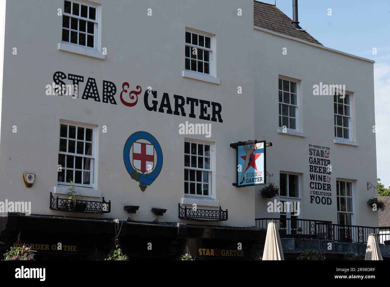 The Star and Garter pub, Leamington Spa, Warwickshire, England, UK ...