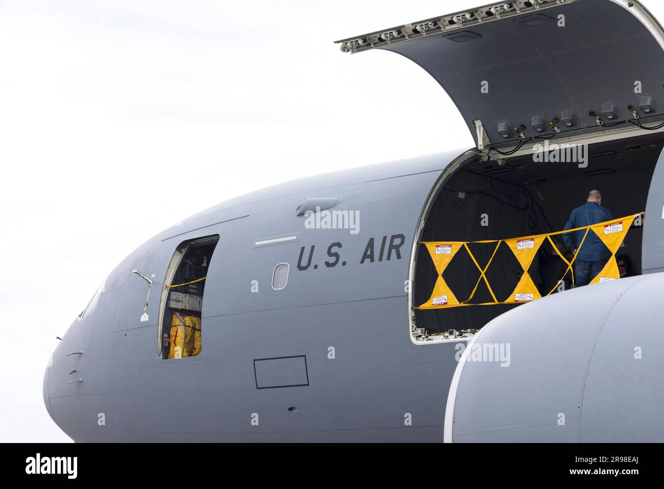 US Air Force Fleet with most impressive and famous planes in ...