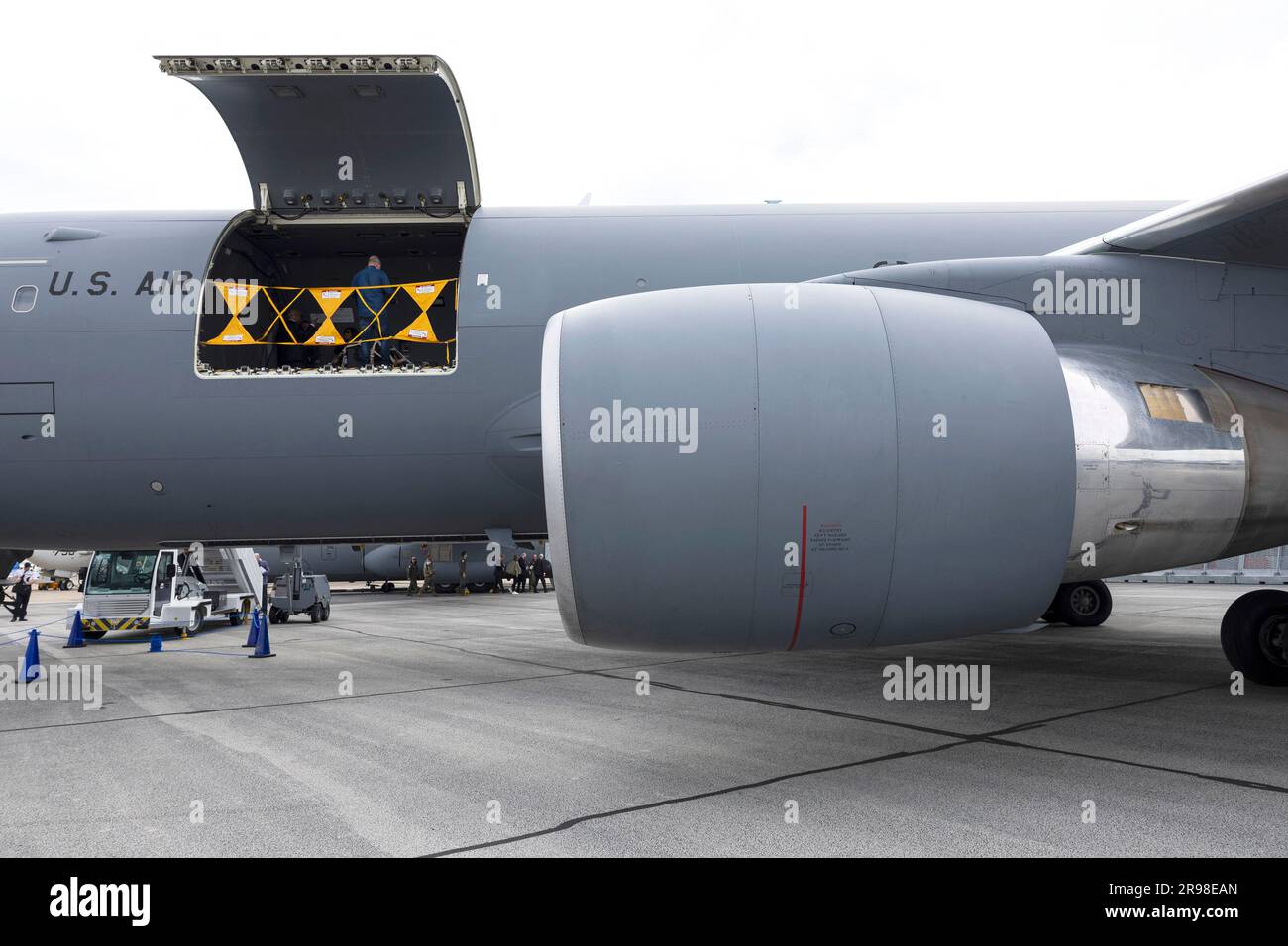 US Air Force Fleet with most impressive and famous planes in particulary Fighting Falcon F-35 ...