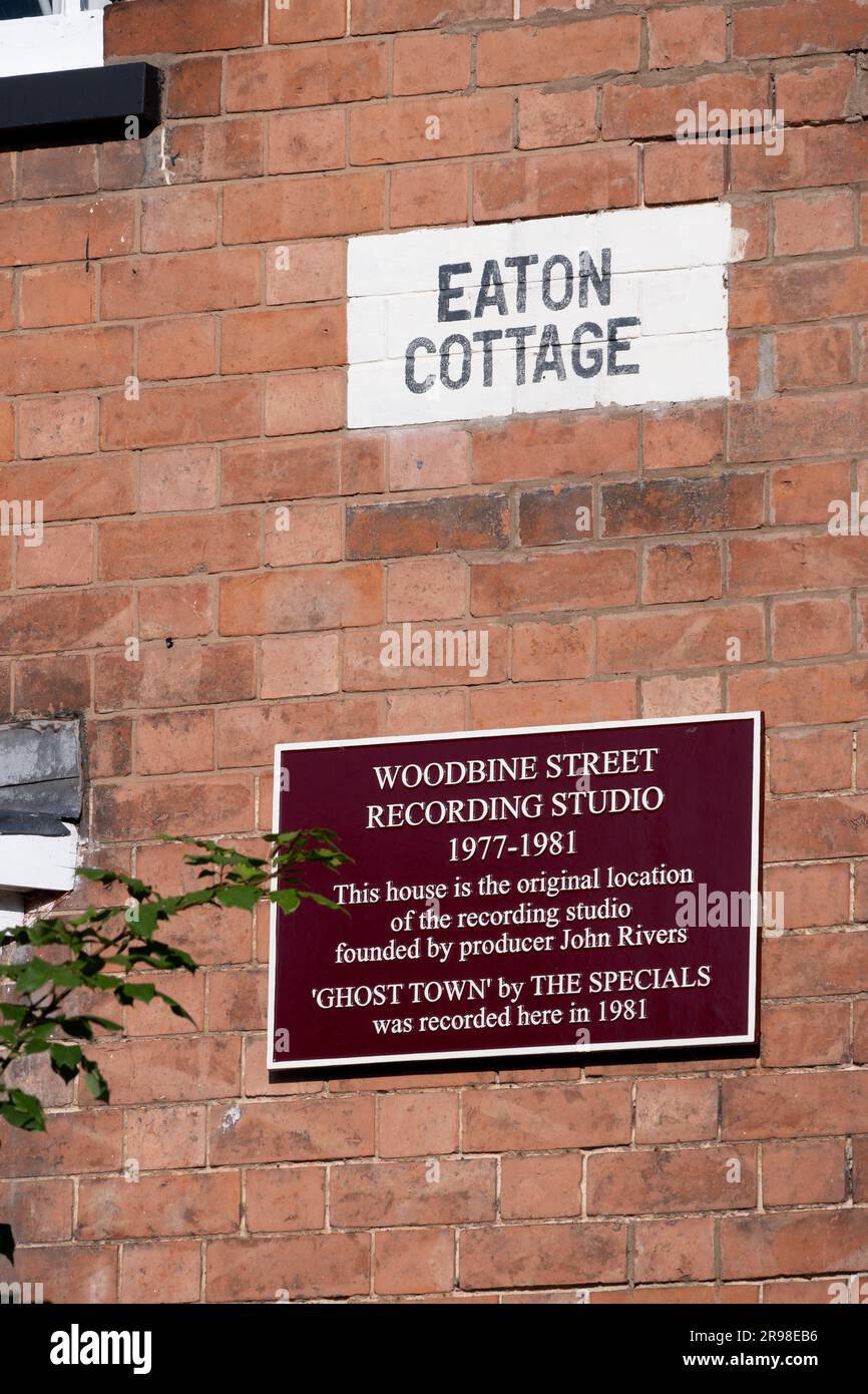 Ghost recording studio hi-res stock photography and images - Alamy