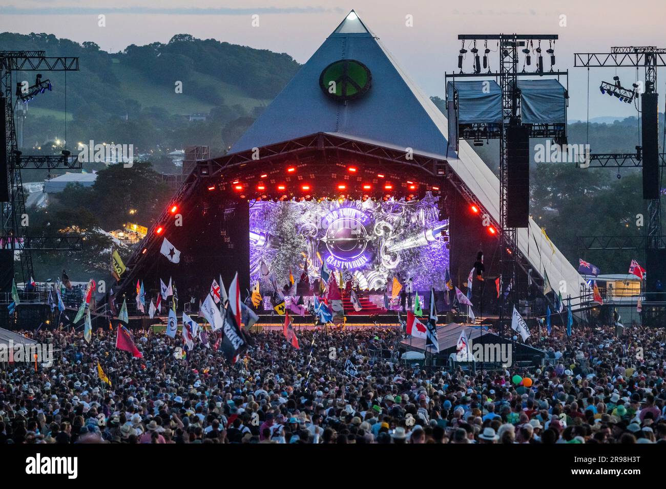 Pyramid Stage Glastonbury 2023 Crowd Hi res Stock Photography And