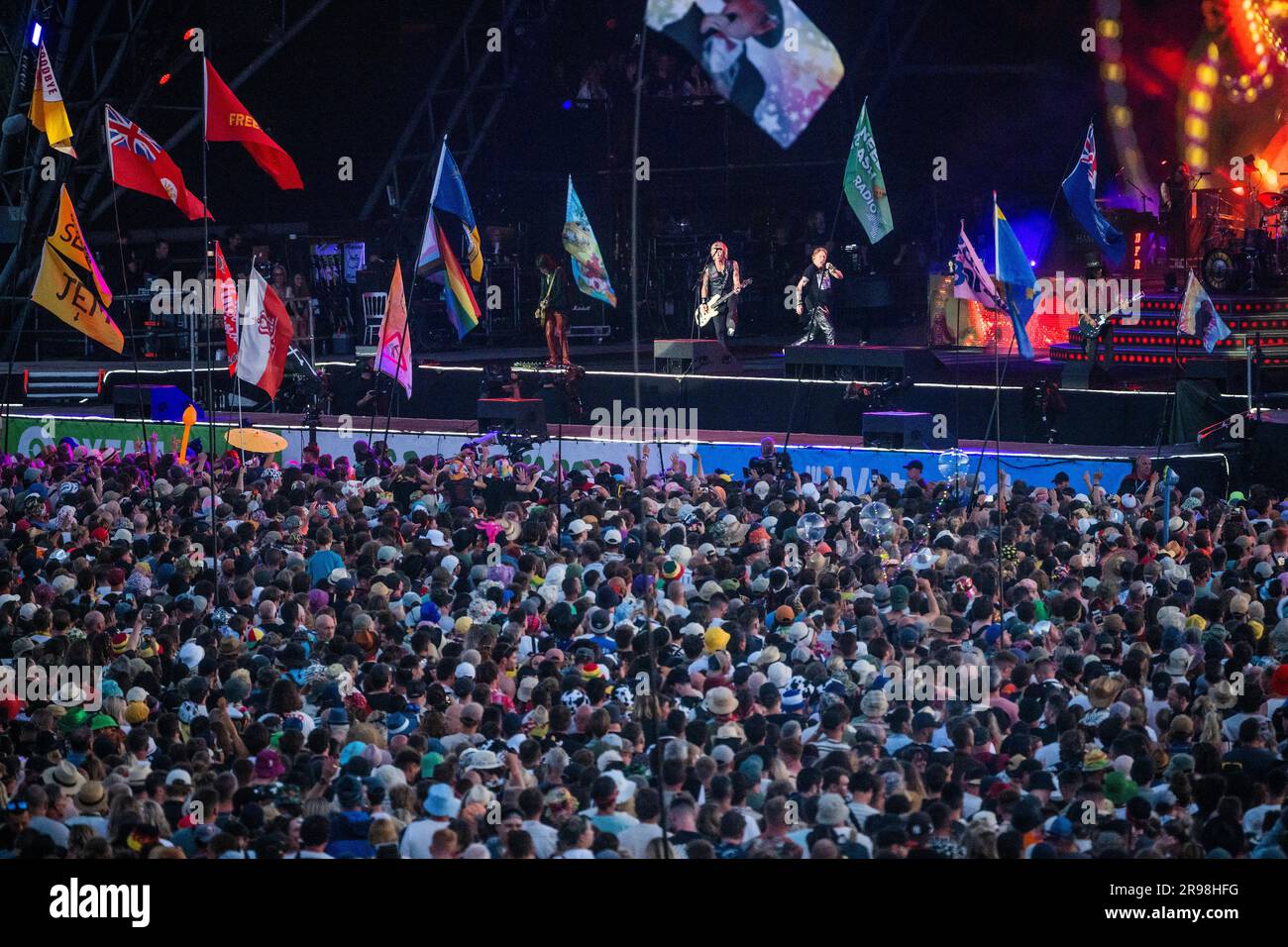 Pyramid stage glastonbury 2023 crowd hi-res stock photography and ...