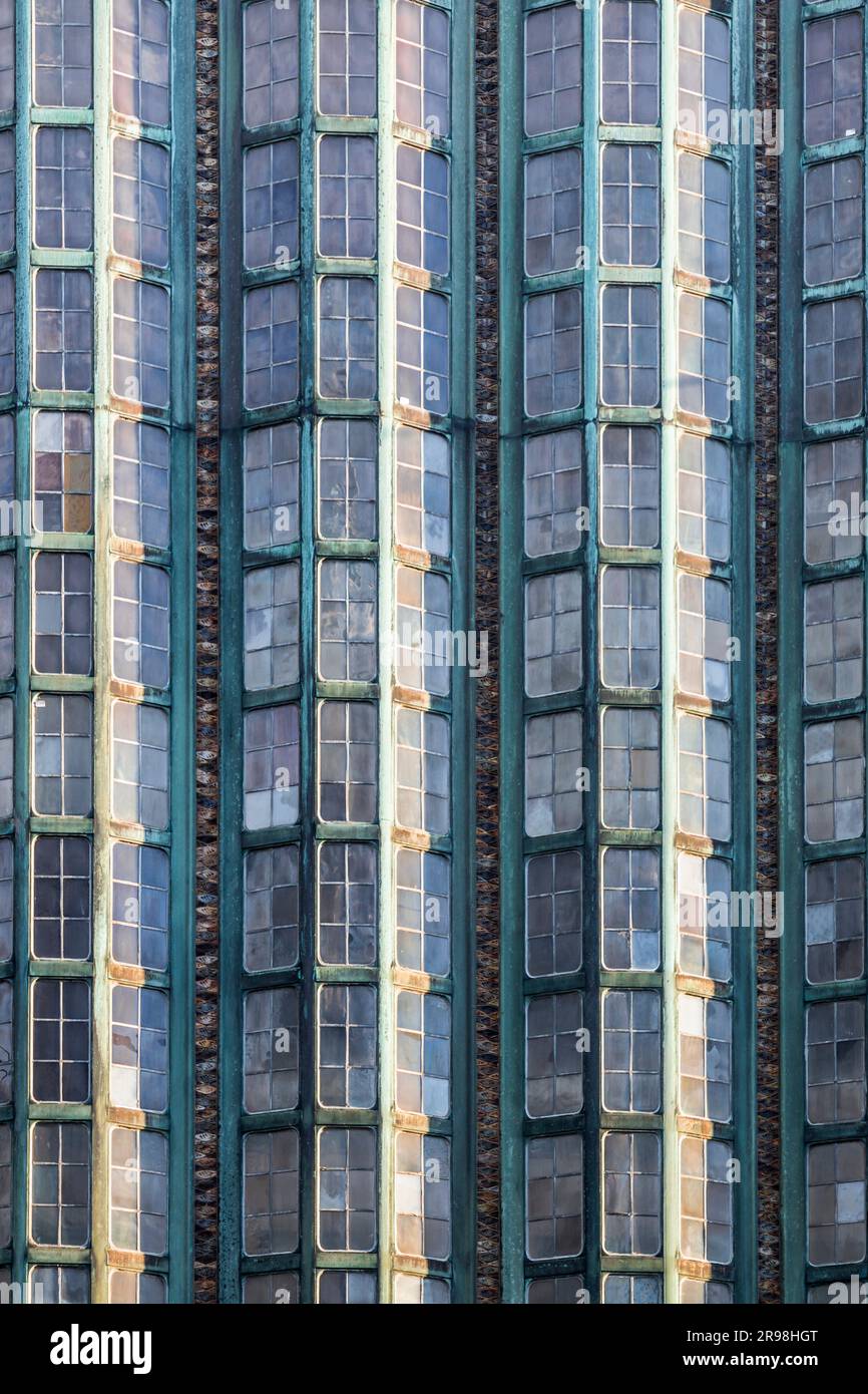 Modern windows rectangular pattern hi-res stock photography and images ...