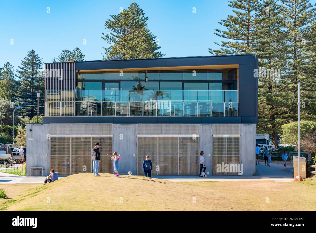 The award winning, new double story, Mona Vale Surf Life Saving Club in ...