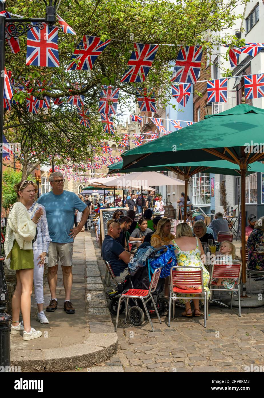 High st windsor hi-res stock photography and images - Alamy