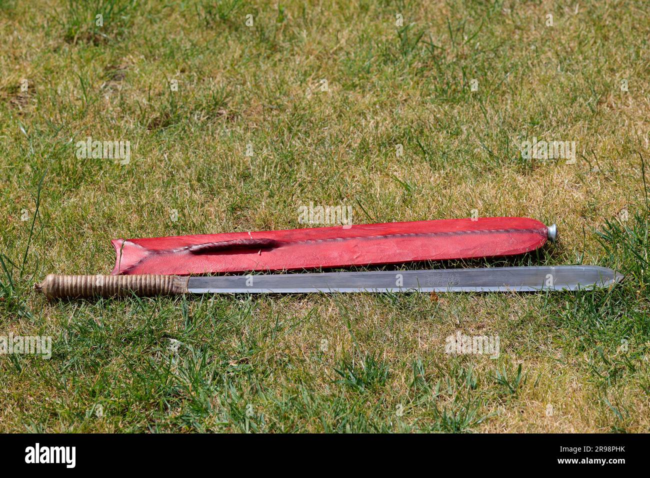 406 mm tribal knife hi-res stock photography and images - Alamy