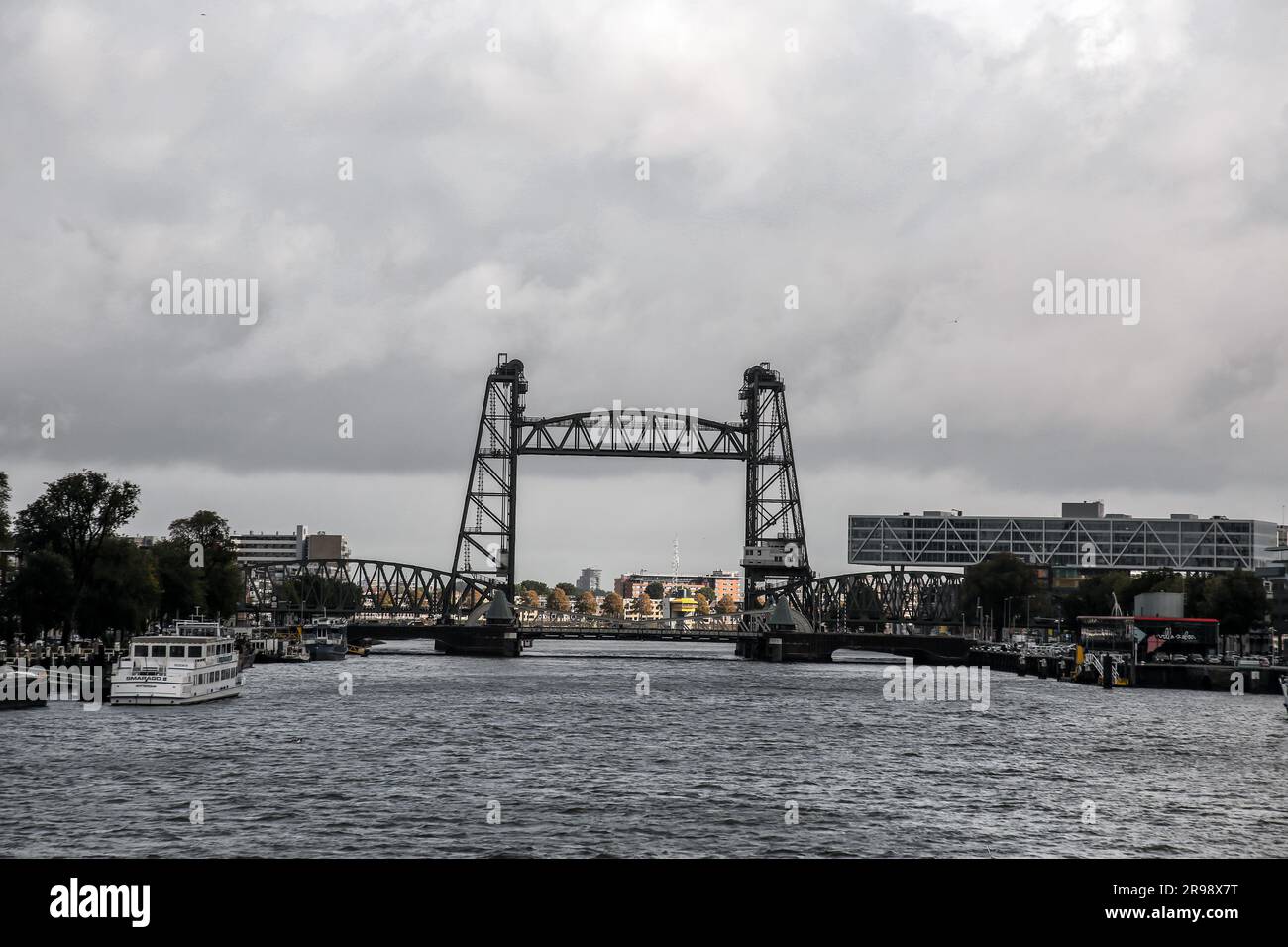 Rotterdam, NL- OCT 6, 2021: De Hef, officially Koningshaven Bridge, is ...