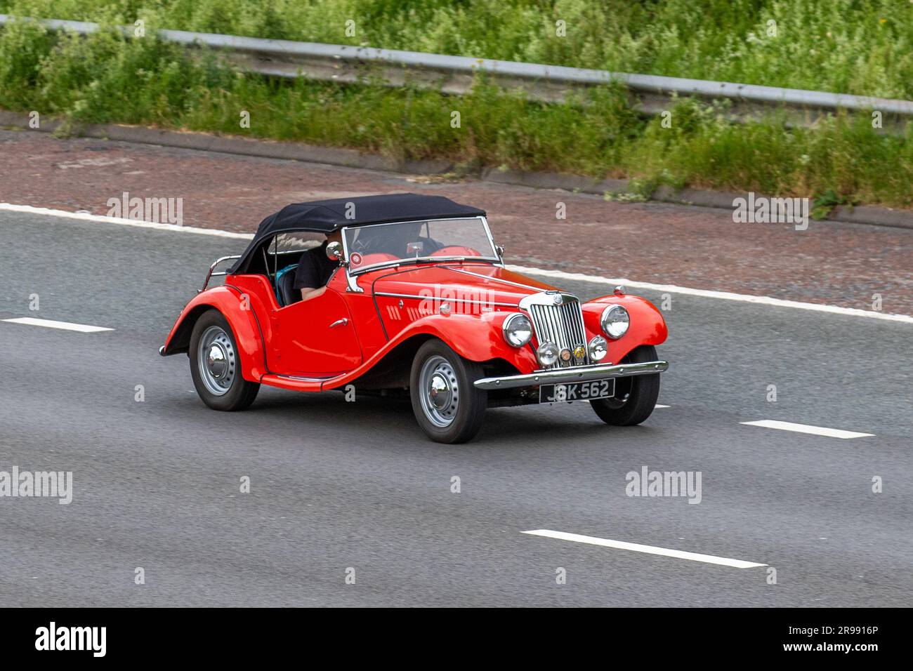 1955 50s fifties RED MG Td Tf Petrol 1500 cc British sports car ...