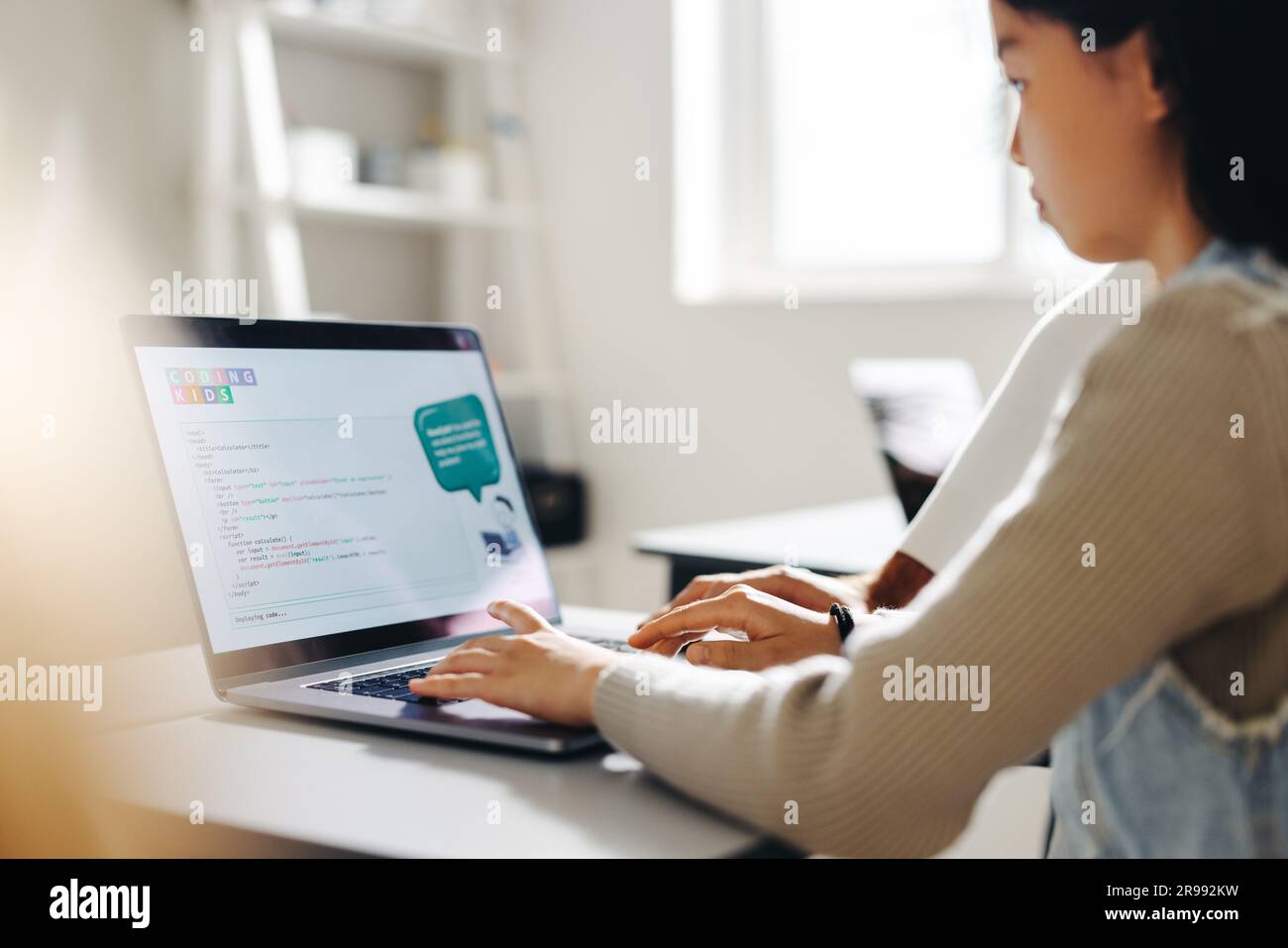 Children edit computer hi-res stock photography and images - Alamy