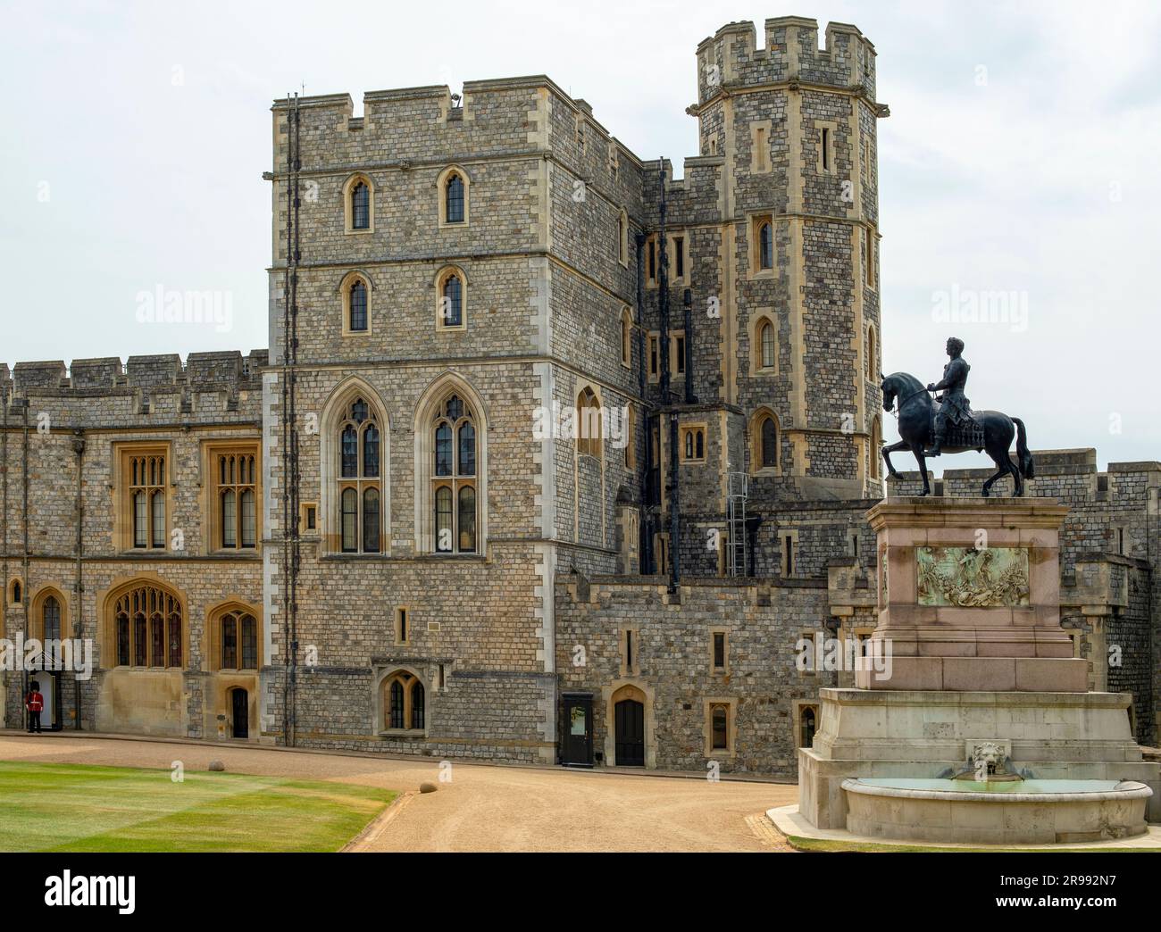King charles ii statue windsor castle hi-res stock photography and ...