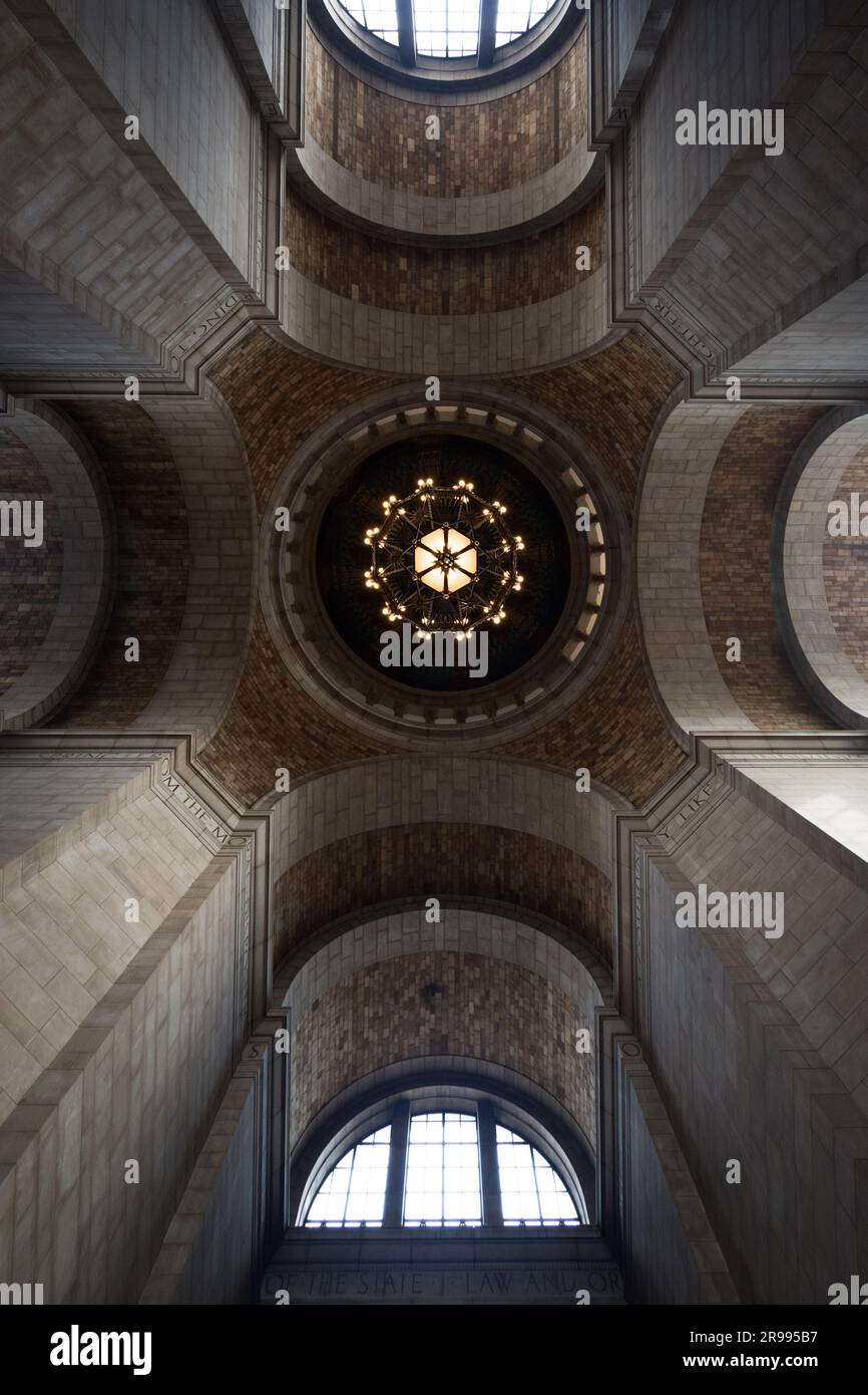 Vaulted ceiling and windows, Nebraska State Capitol Building, Lincoln ...