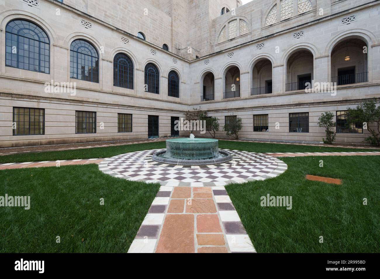 Nebraska state capitol building hi-res stock photography and images - Alamy