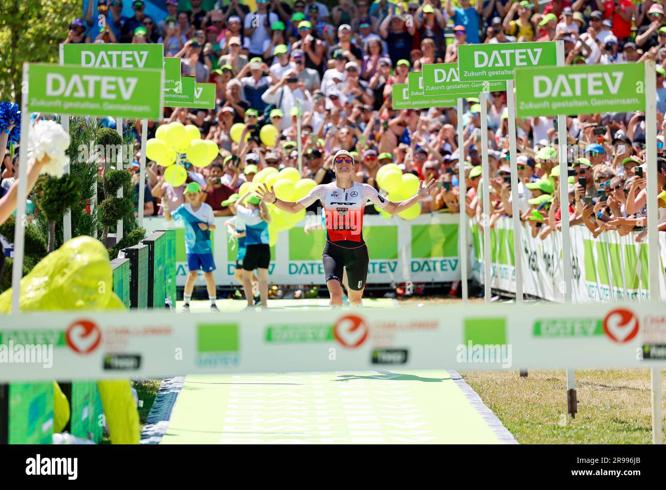 21 hours hi-res stock photography and images - Alamy