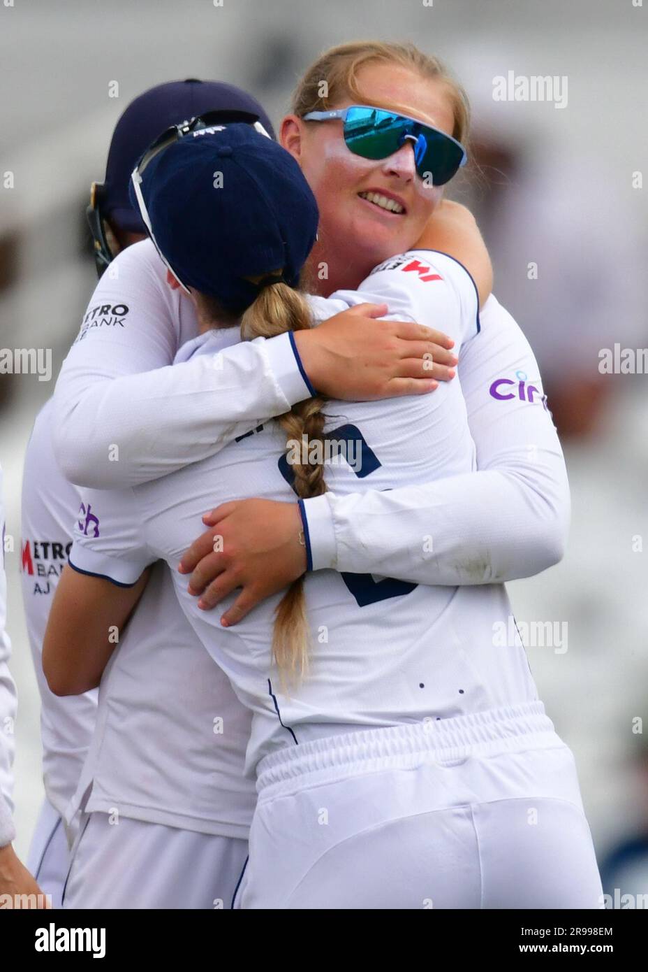 Sophie ecclestone cricket hi-res stock photography and images - Alamy