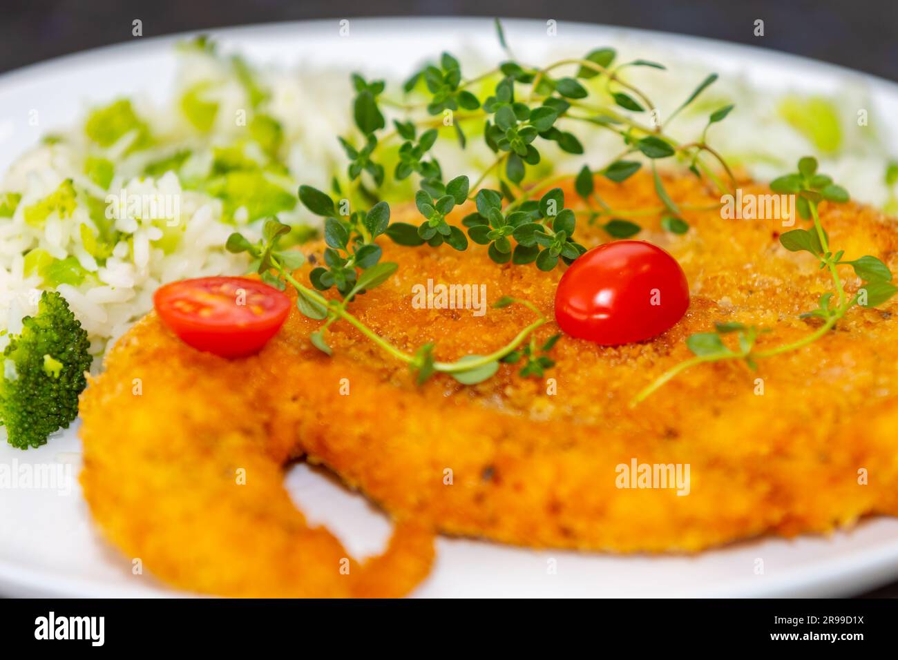 Chicken fillet and broccoli hi-res stock photography and images - Alamy