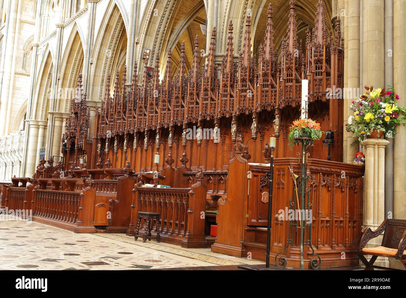 Choir stall vaulted ceiling hi-res stock photography and images - Alamy