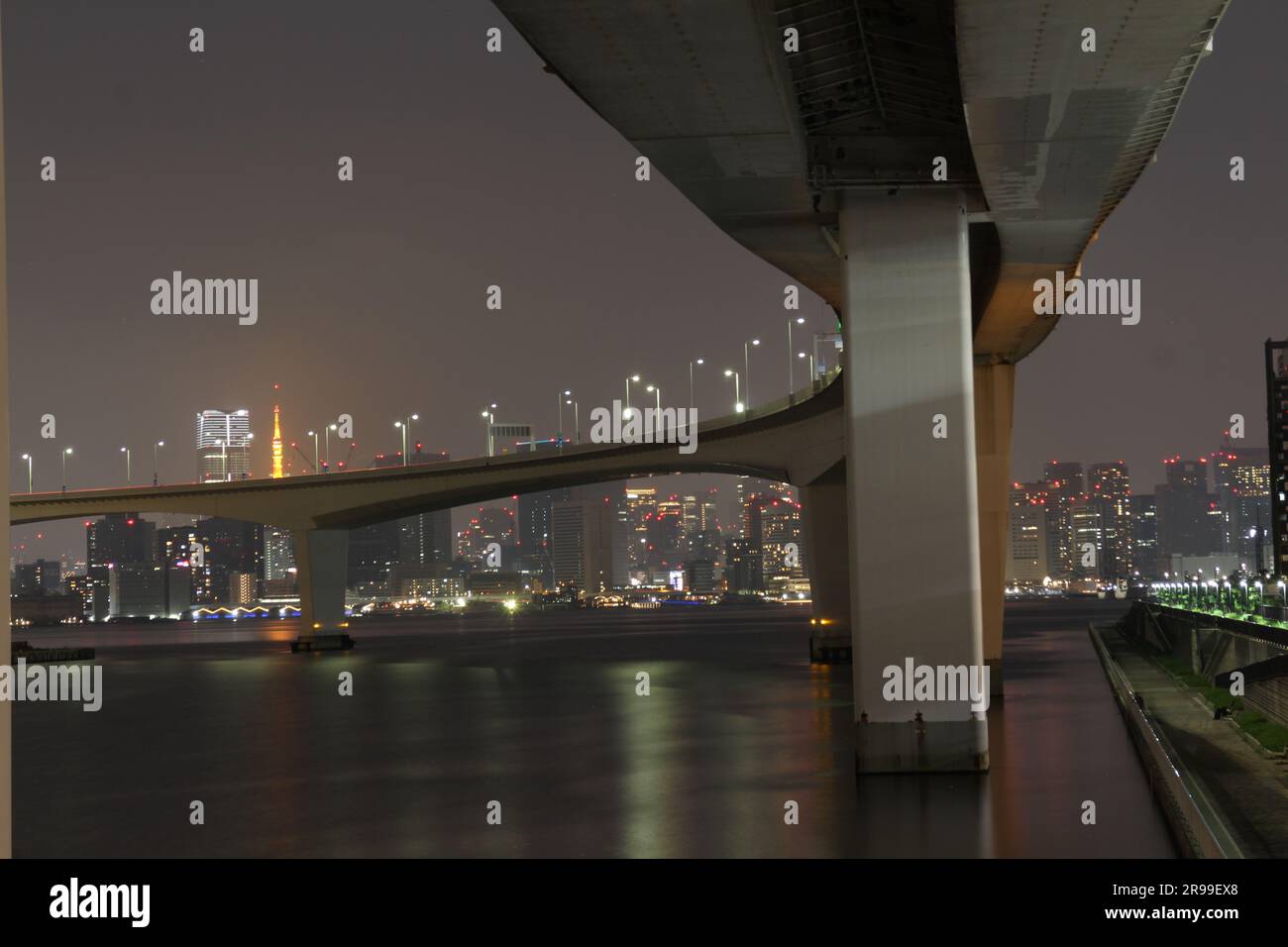 Night view of Odaiba high-rise apartments and highway in Japan Stock ...