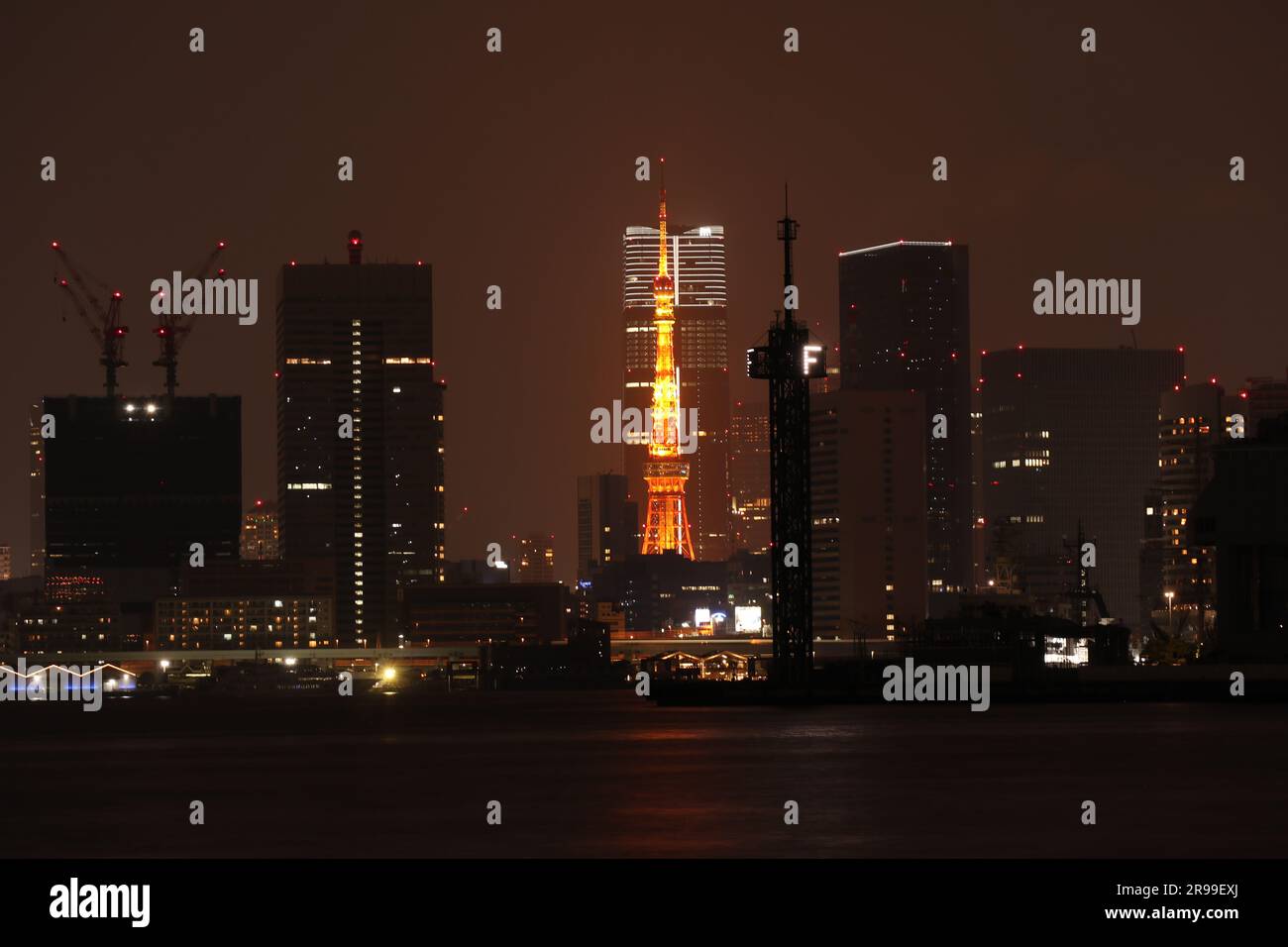 Night view of Tokyo Tower and Tokyo Bay, Japan Stock Photo - Alamy