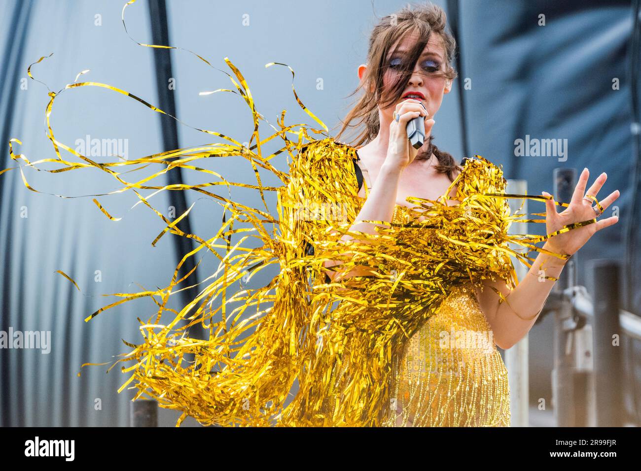 Glastonbury, UK. 25th June, 2023. Sophie Ellis-Bexter plays the Pyramid ...