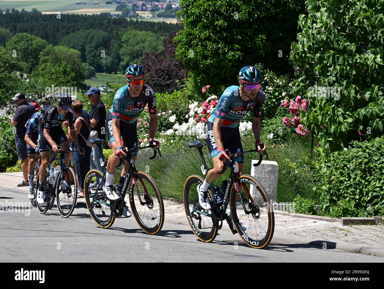 25 June 2023, Baden-Württemberg, Donaueschingen/Bad Dürrheim: Cycling ...